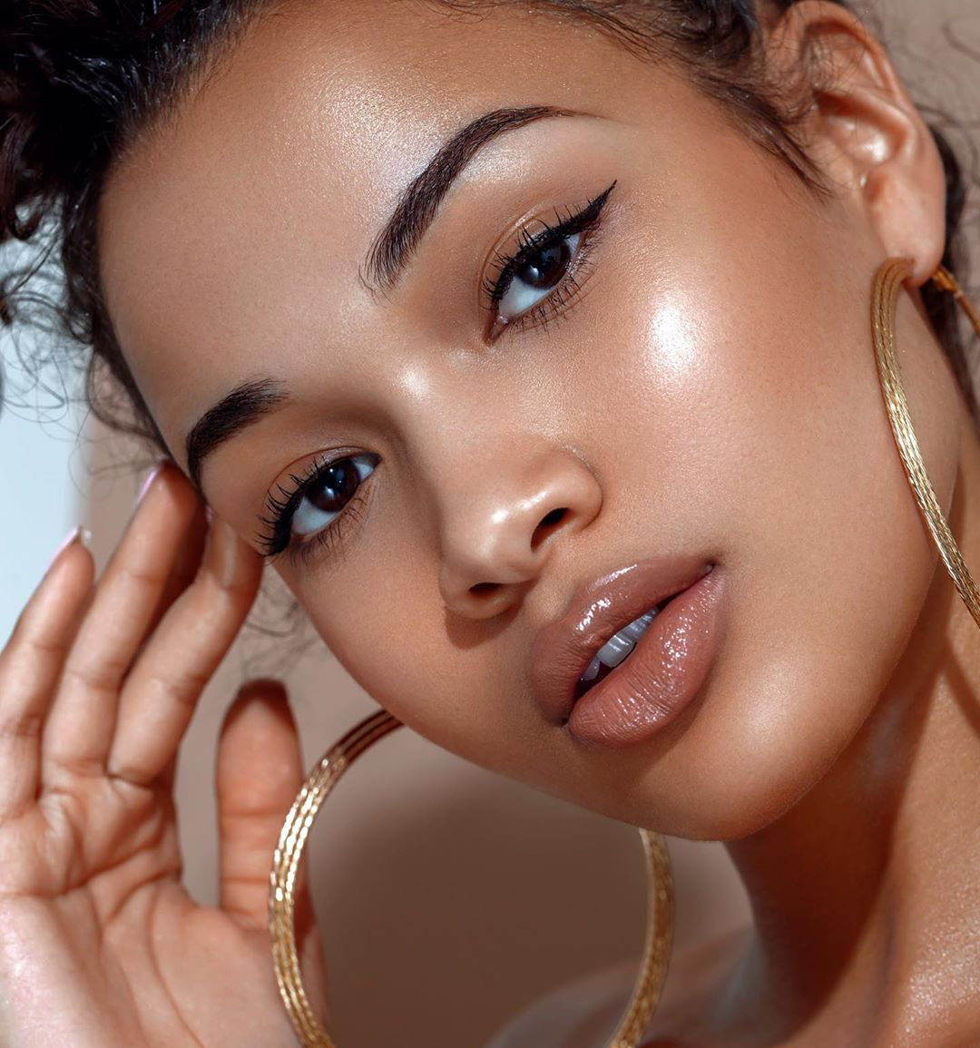 Dolphin Skin: The New Beauty Trend, instagram is obsessing over ...